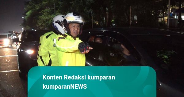 Korlantas Tambah Personel Tim Urai Kemacetan di Tol Japek | kumparan.com